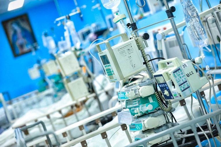 Salud renueva la UCI del Hospital Nacional de Niños «Benjamín Bloom ...