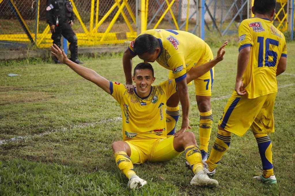 Hugo Oviedo – Diario El Salvador