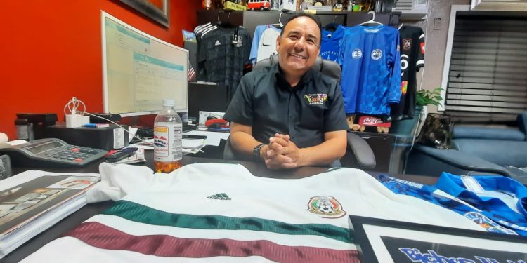 José Carreón, empresario mexicano en Dallas que apoya a la Selecta: «Para mí, el Mágico es único ...