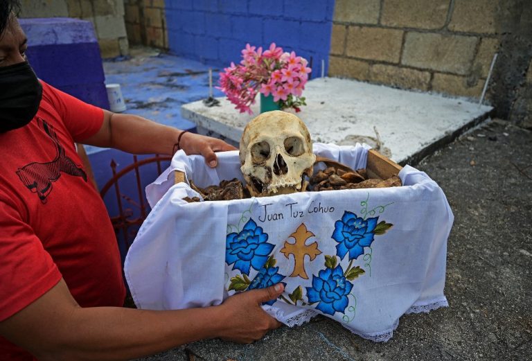 FOTOS: «Limpia de huesos», la tradición que habitantes de poblado maya ...