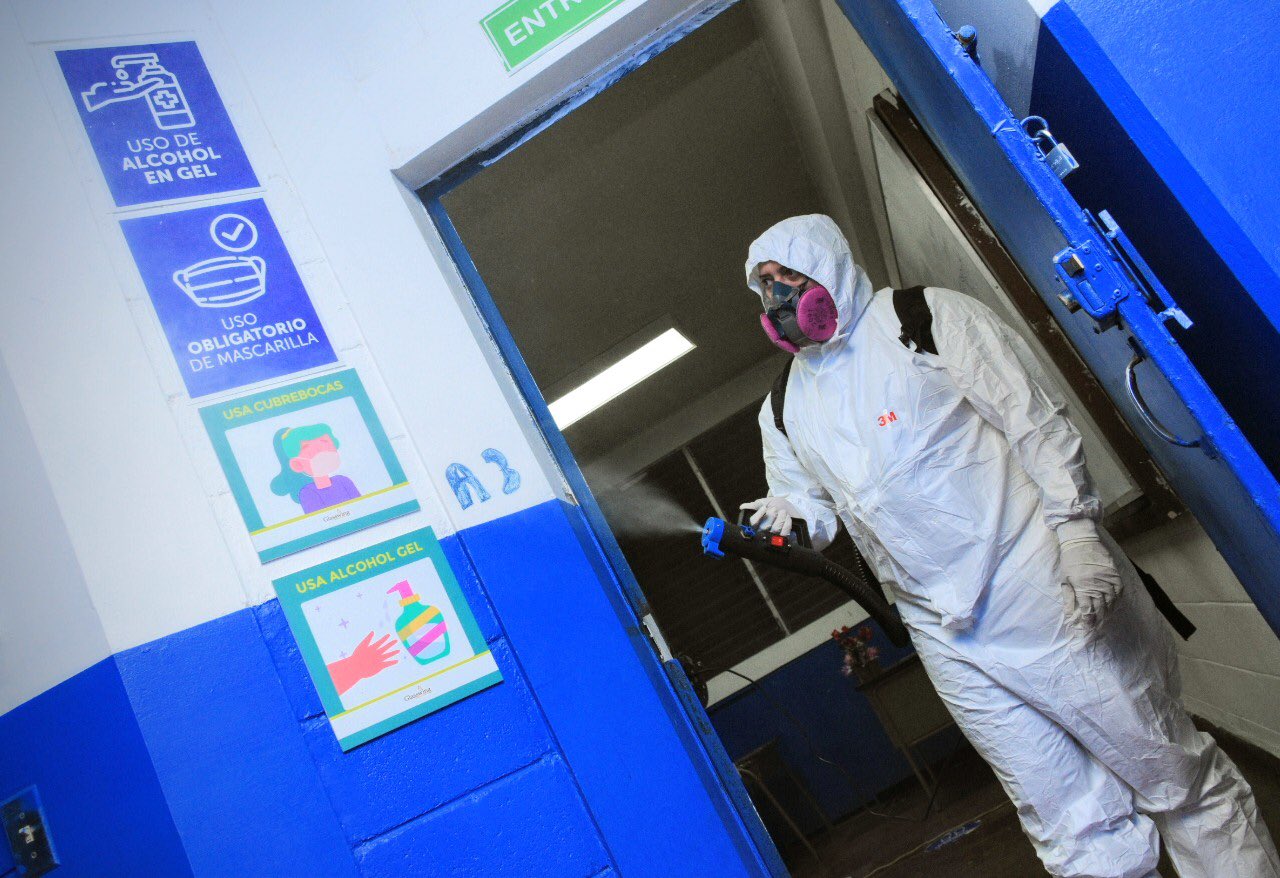 Más de 5,000 centros escolares son desinfectados – Diario El Salvador