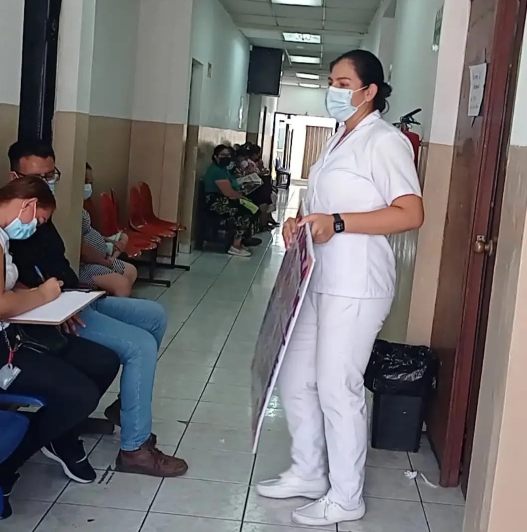 Roxana Vega, jugadora de FAS y la selección nacional mayor, alternó su ...