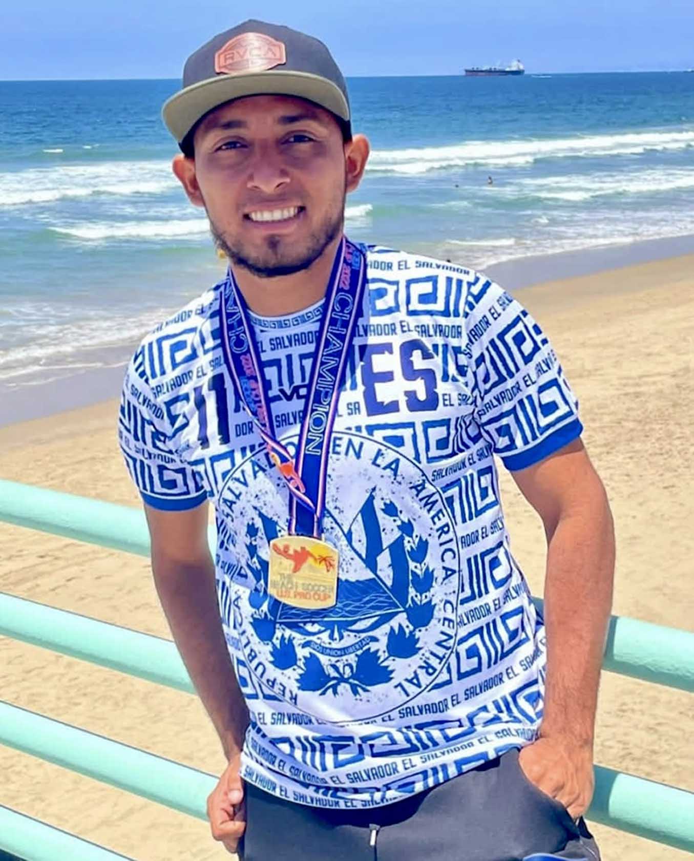 Frank Velásquez, de la selección de fútbol playa, se coronó en el ...