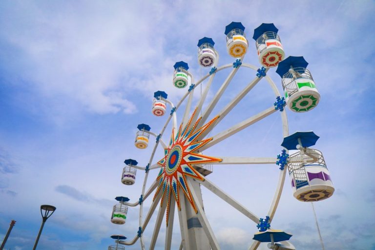 «Sunset Park es el primer parque temático permanente ubicado en la franja costero marina de El ...