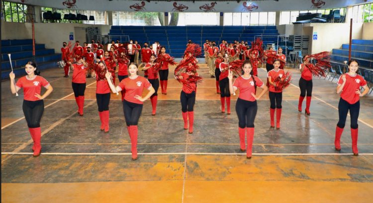 El encanto del alacrán: ¿Por qué las cachiporristas y la banda del ...