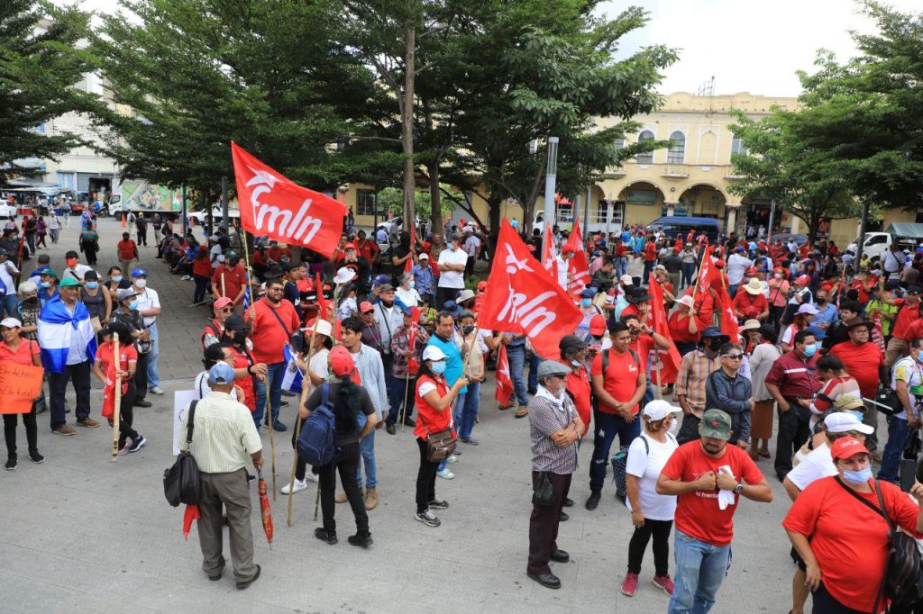 Dirigentes del FMLN, ARENA y Fortín Magaña, líder de la oposición ...