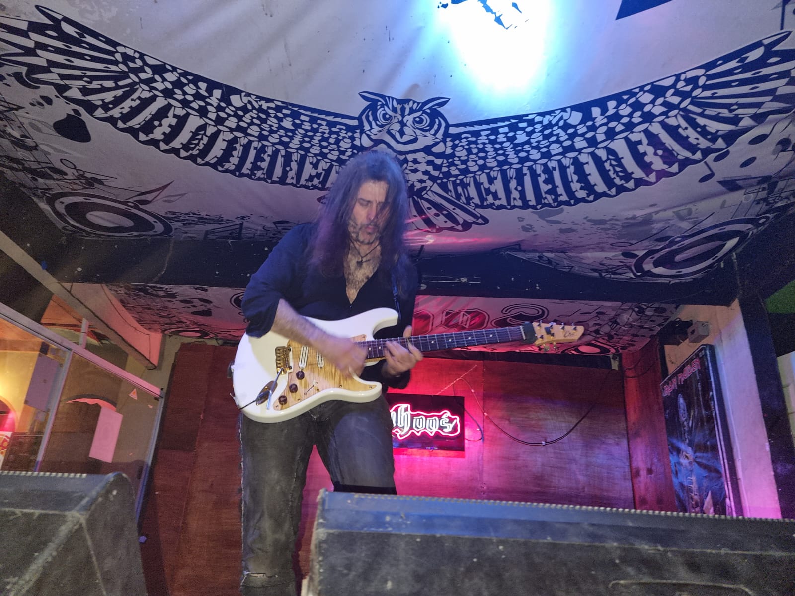 Así fue el íntimo show que Pablo Soler entregó a sus fans salvadoreños – Diario El Salvador