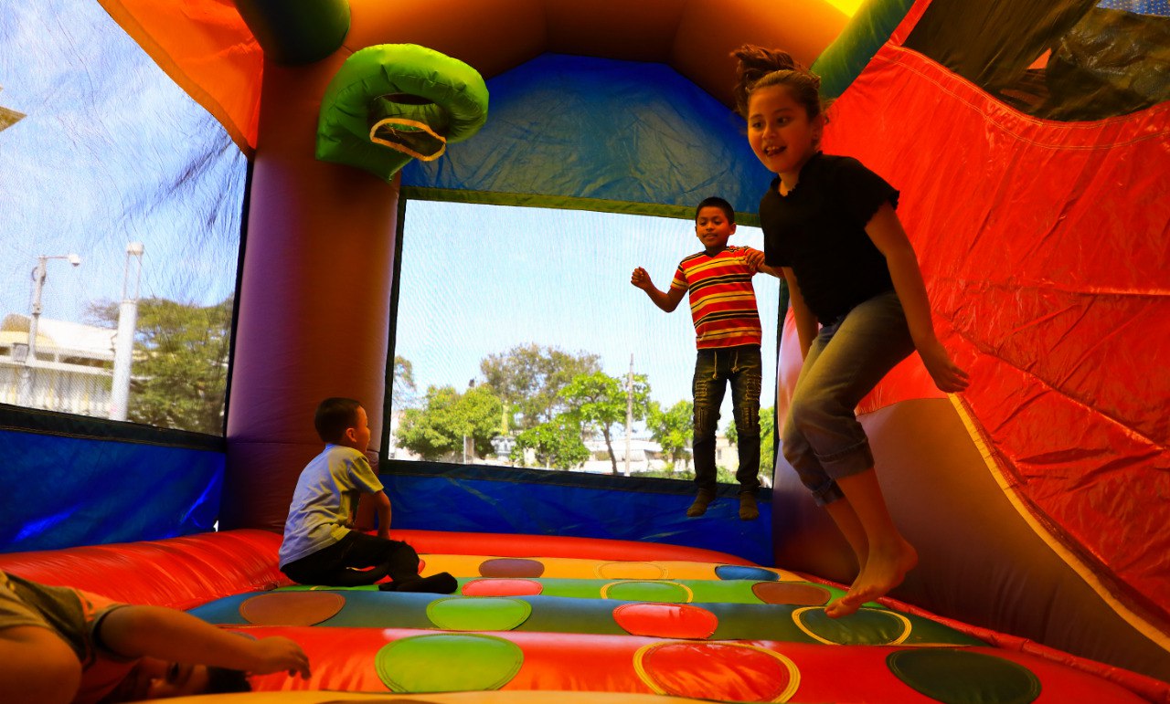 FOTOS | Así disfrutan los salvadoreños de SivArt en el centro histórico ...