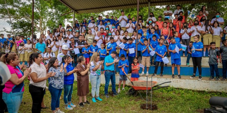 Gobierno inicia remodelación del estadio municipal de Tepecoyo – Diario ...