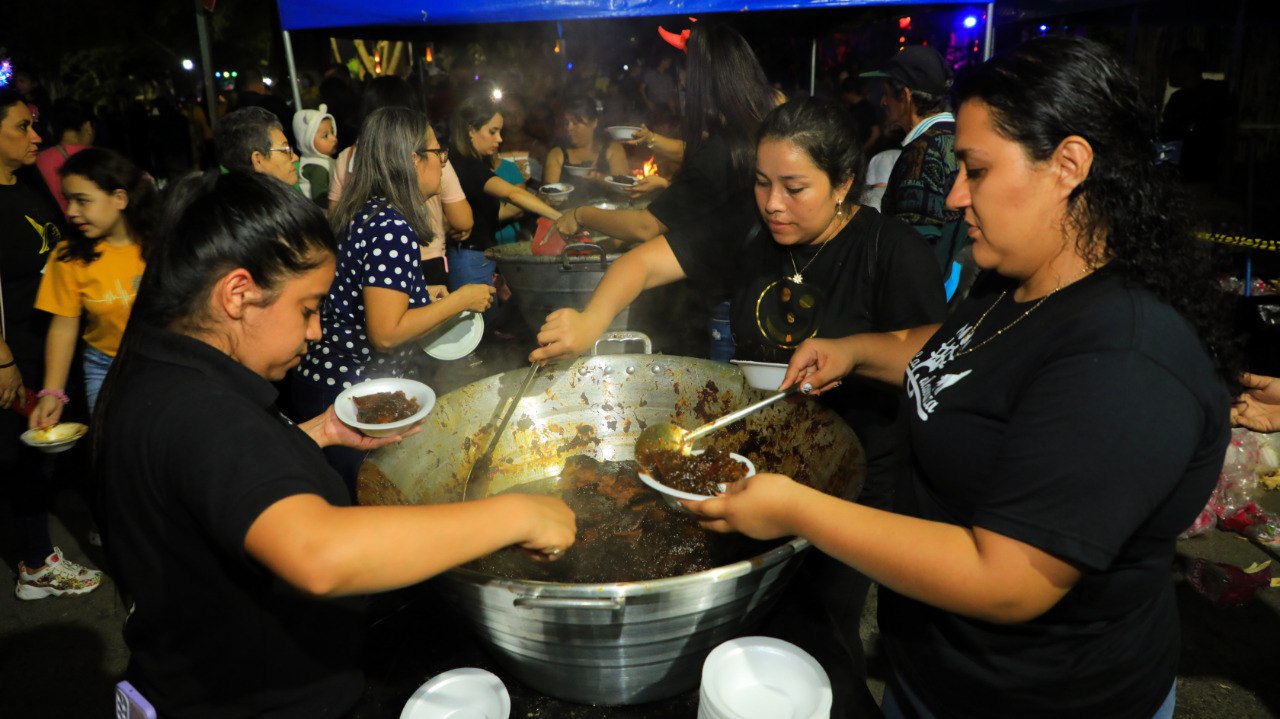 Fotos: Salvadoreños celebran el tradicional Festival de La Calabiuza en ...