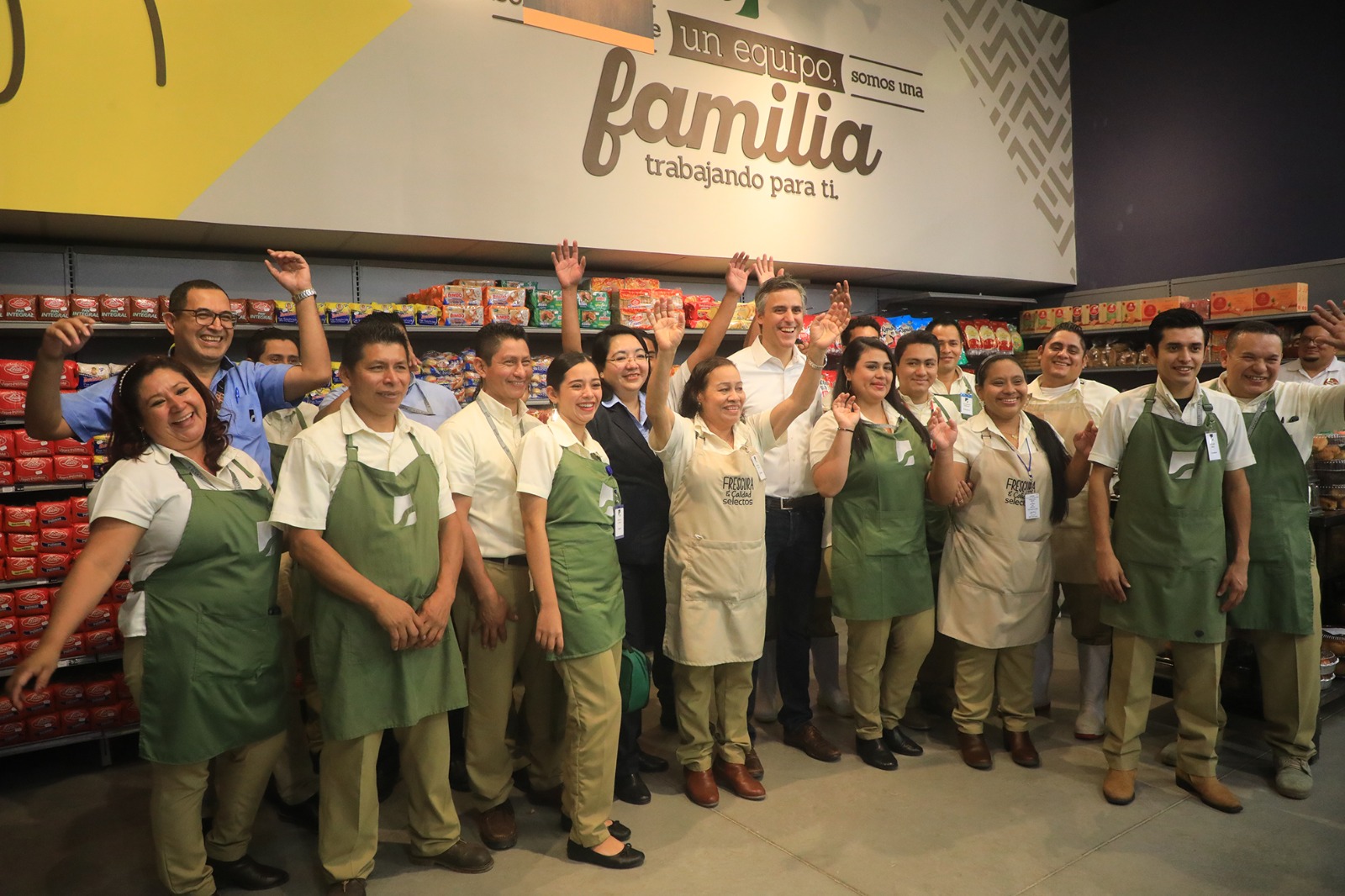 Cadena de supermercados invierte $3 millones en nueva sala en Acajutla ...