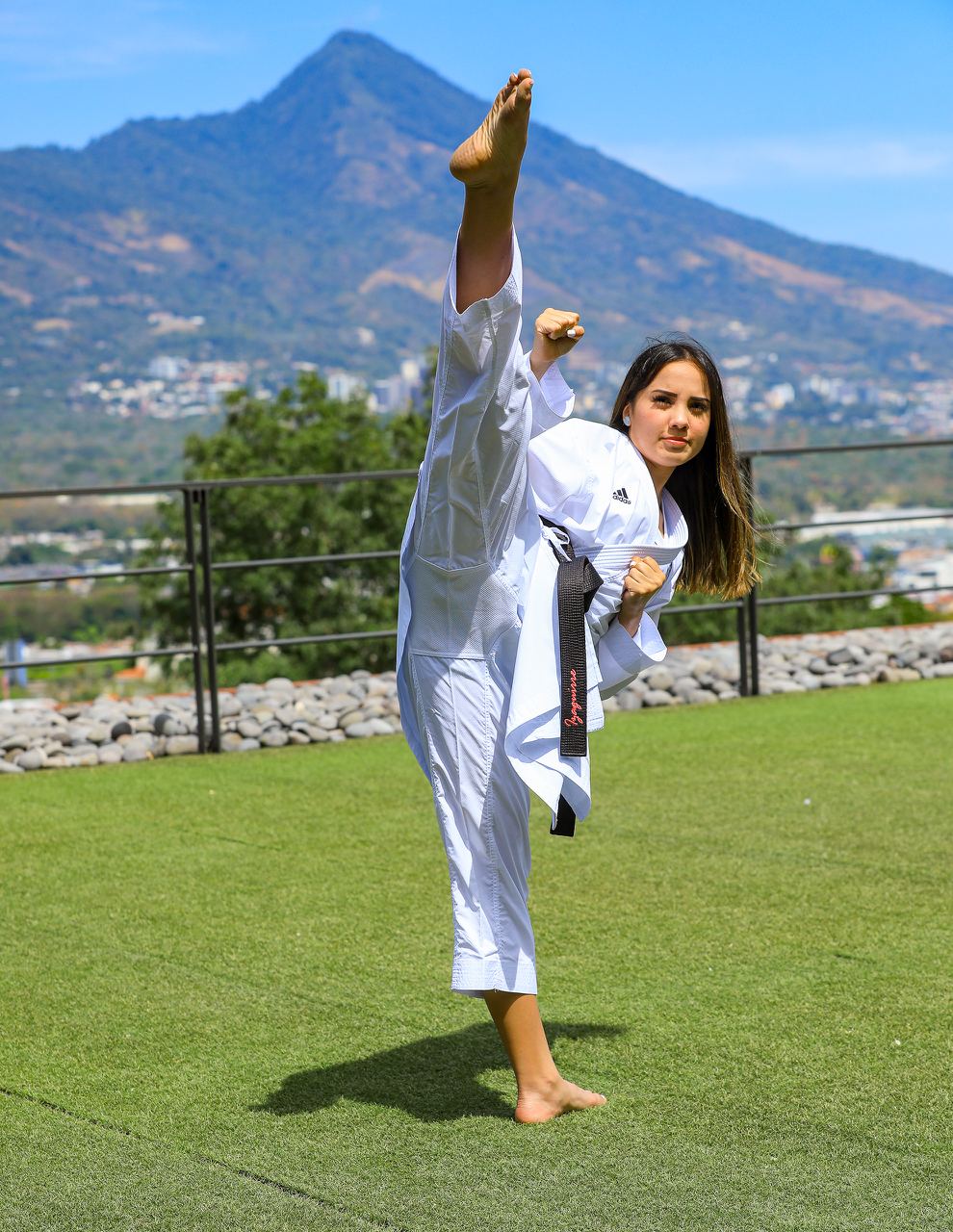 Gabriela Izaguirre, karateca salvadoreña: «Mi sueño es ser campeona ...
