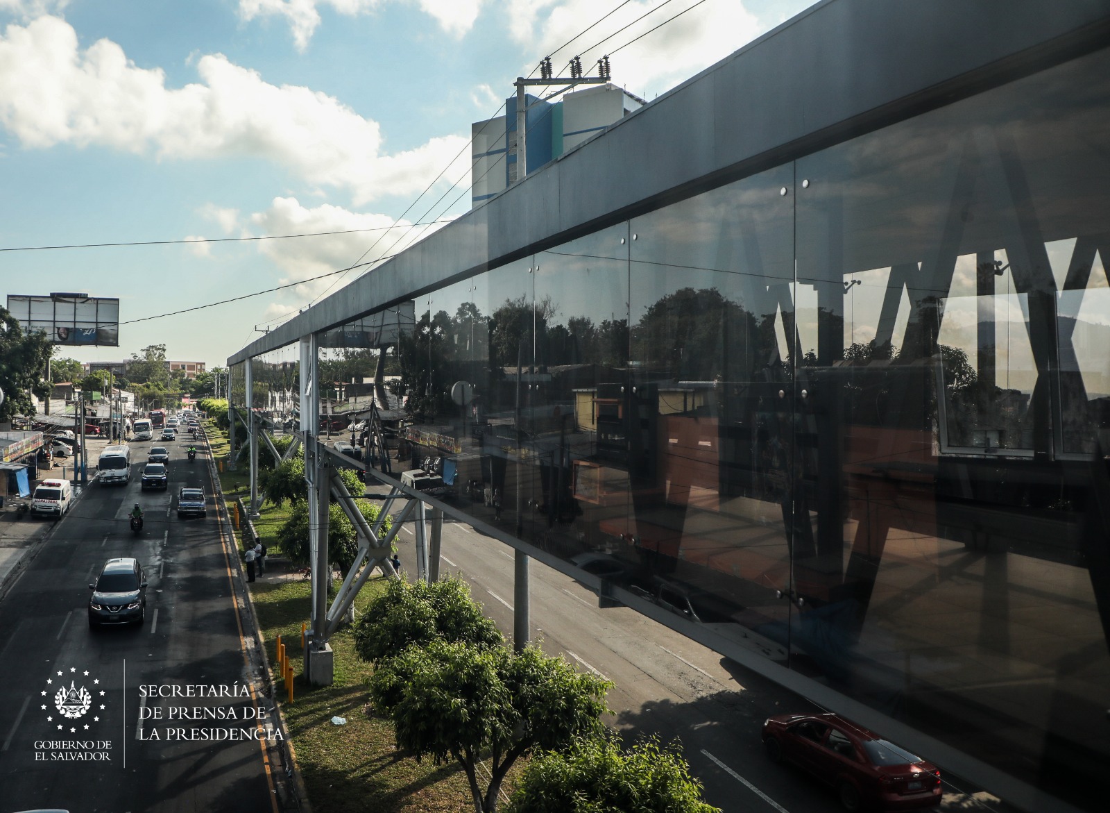 FOTOS/ Así luce la nueva pasarela que conecta los edificios del ...