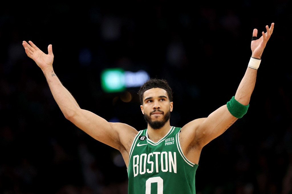Tatum arrasa a Sixers con 51 puntos y lleva a Celtics a la final del ...