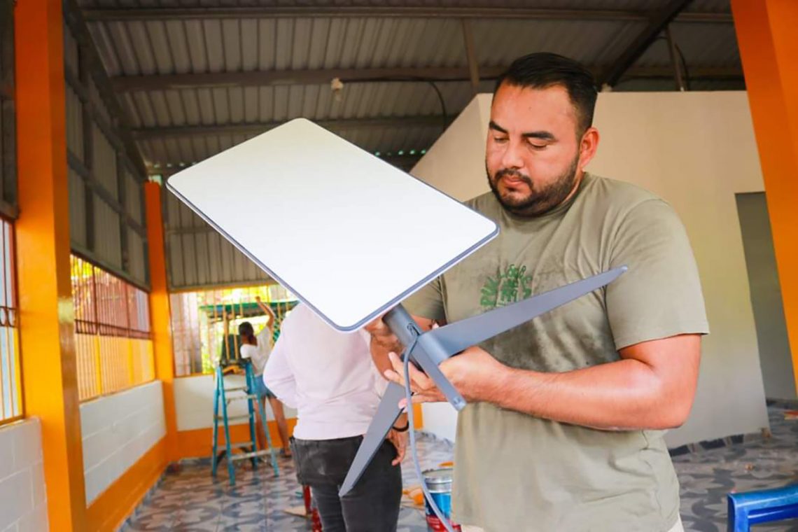 Instalan internet satelital Starlink en isla La Pirraya, Usulután ...