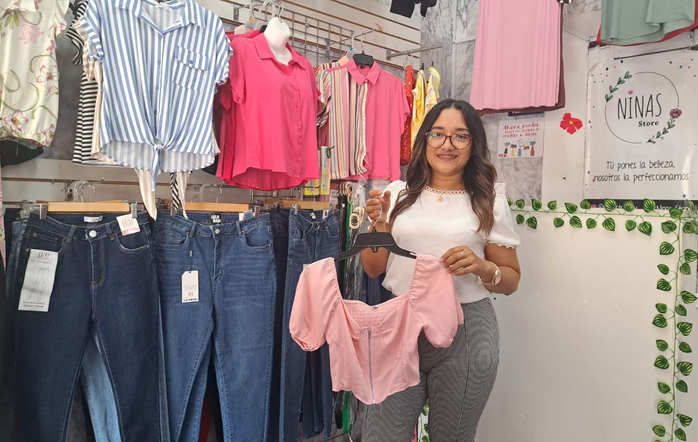 Karen creó su negocio de venta de ropa inspirado en sus dos hijas ...
