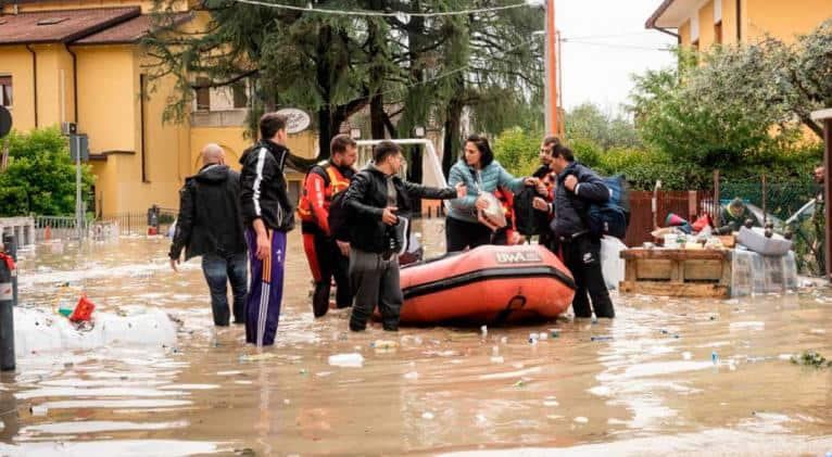 Evacuan Pueblos Afectados Por Inundaciones En El Norte De Italia