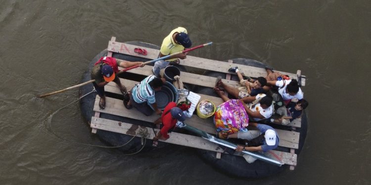 Más De 30 Migrantes Desaparecidos En Naufragio De Dos Barcos Frente A