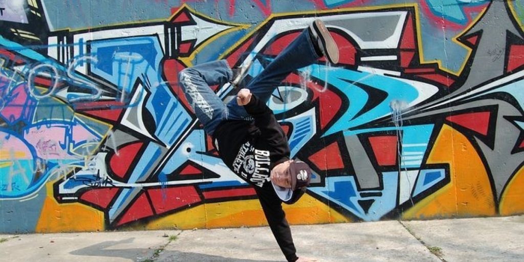 131-la-historia-del-hip-hop-su-cultura-y-sus-origenes-20180727181034 ...