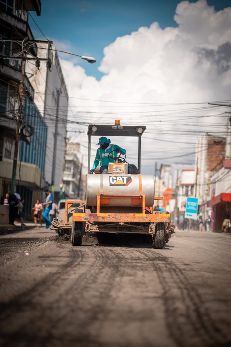 Obras Públicas avanza con cableado subterráneo y asfaltado en la calle ...