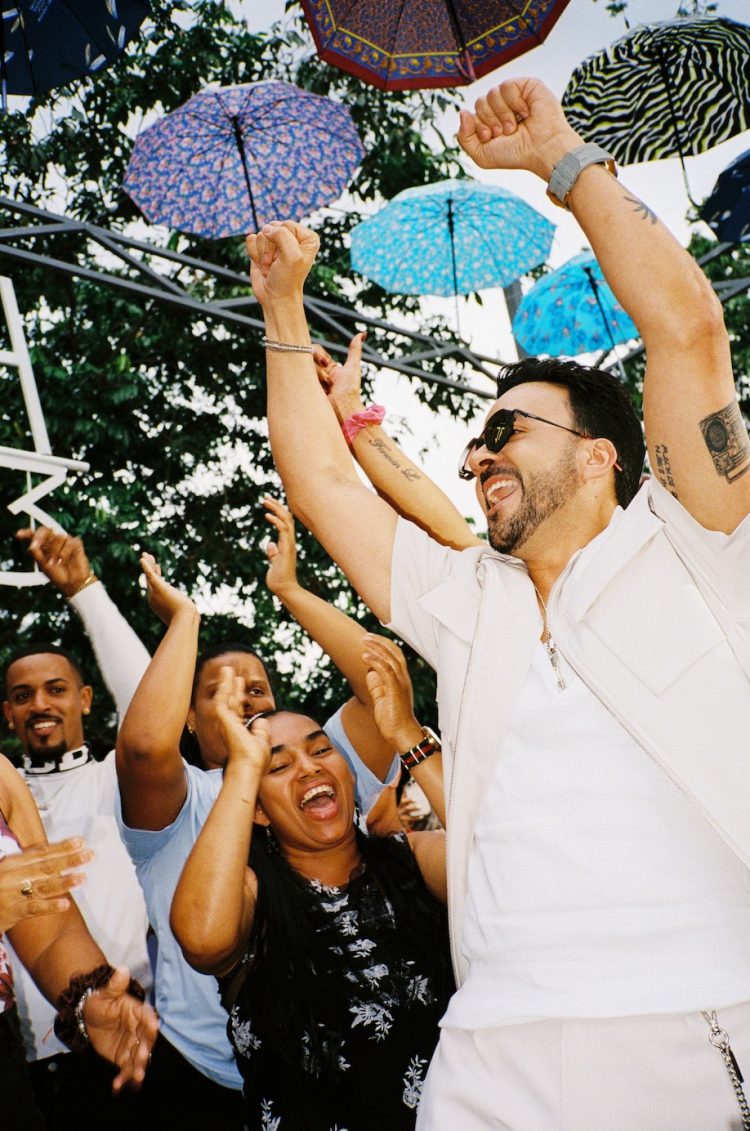 Luis Fonsi lanza su sencillo «La Romana» – Diario El Salvador