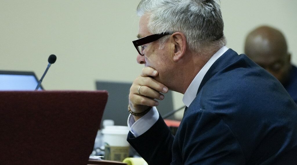 Bala real fue hallada en cartuchera de otro actor de «Rust», revela ...